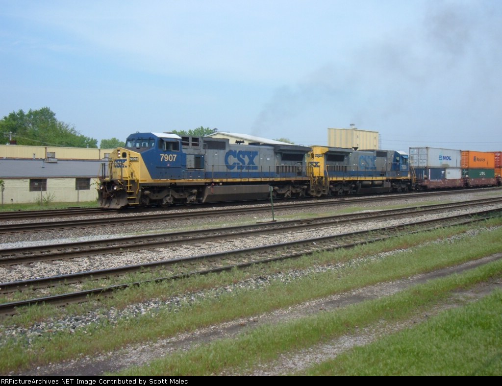CSX 7907 & 7529